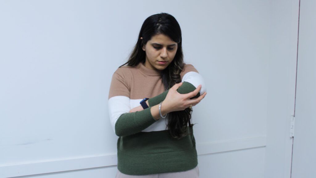 How to Make and Wear a Sling After an Emergency