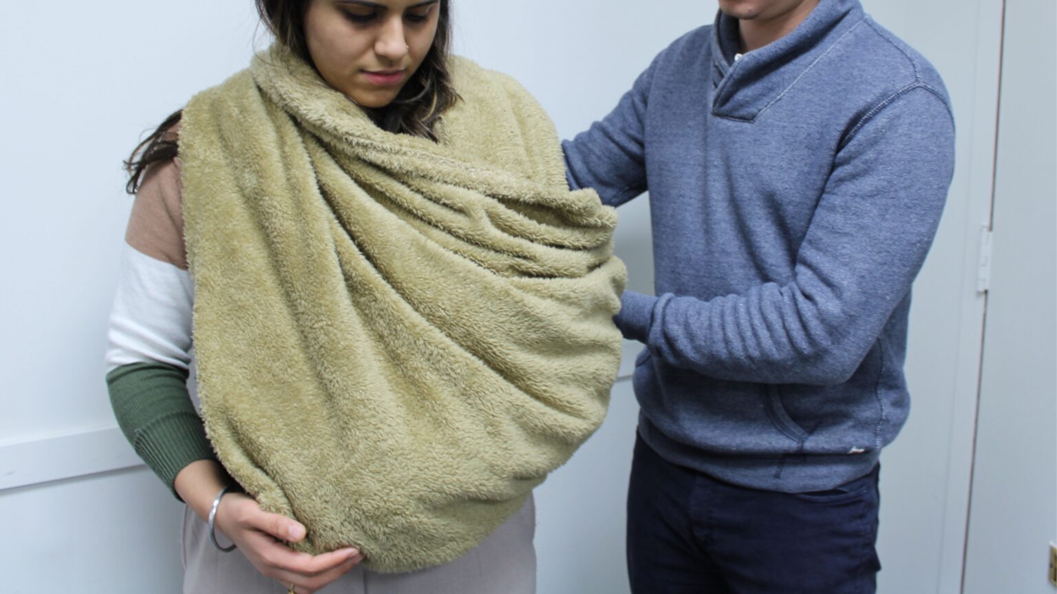 How to Make and Wear a Sling After an Emergency