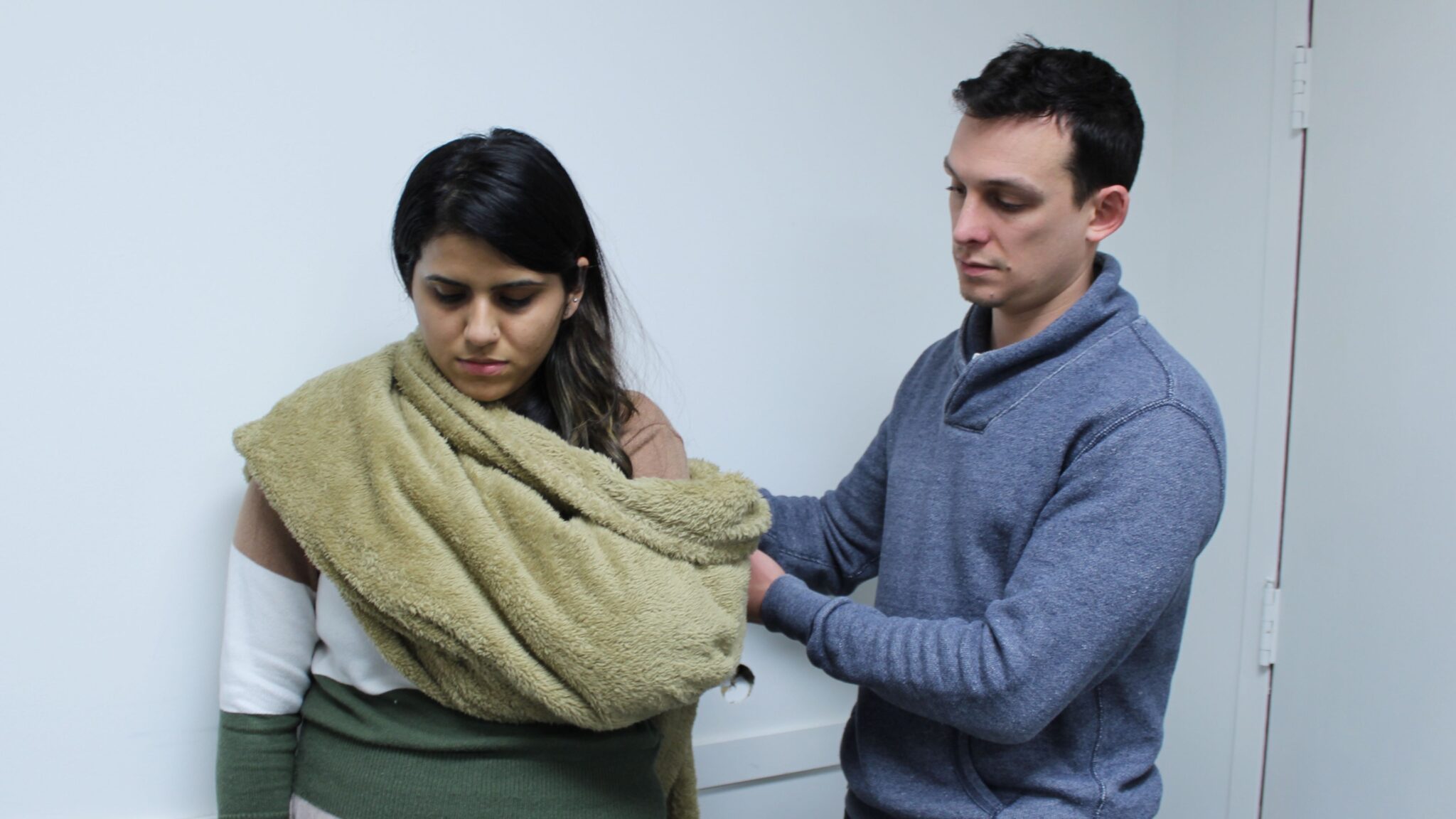 How to Make and Wear a Sling After an Emergency